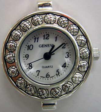 12 silver watch faces – Time World